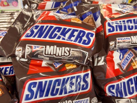 Assorted Snickers Minis in Store Display Editorial Photo - Image of ...