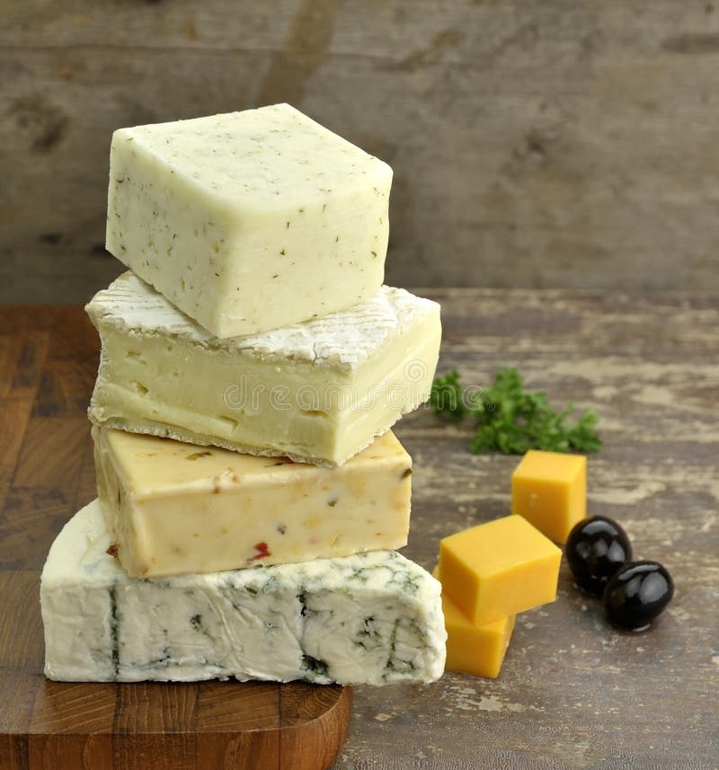 Assortiment de fromage image stock. Image du cheddar - 22862743
