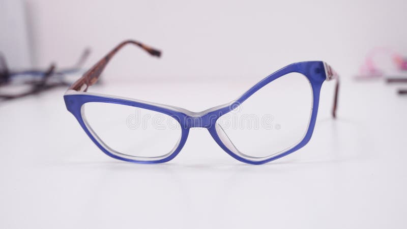 Assortment of Broken Optical Eyeglasses, Broken Hinges, Missing Lenses ...