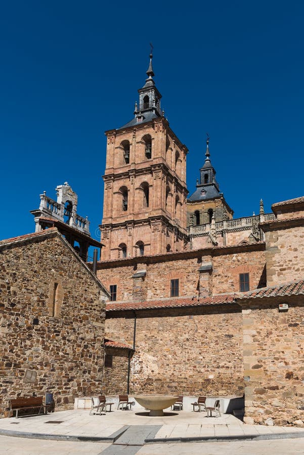 ASTORGA - ESPANHA imagem editorial. Imagem de junho, antigo - 62505600