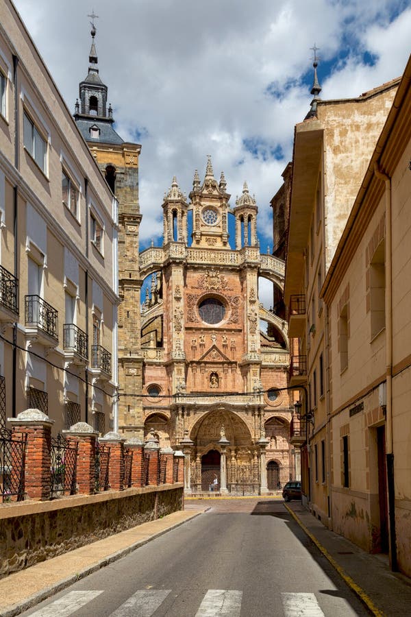 ASTORGA, ESPANHA - CATEDRAL SANTA MARIA Imagem de Stock - Imagem de ...