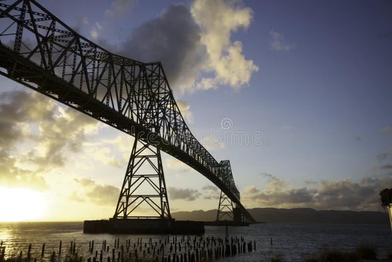 Astoria Bridge Picture. Image: 24963483