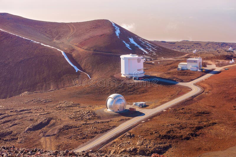 Astronomical Research Facilities at Mauna Kea Summit Editorial Image ...