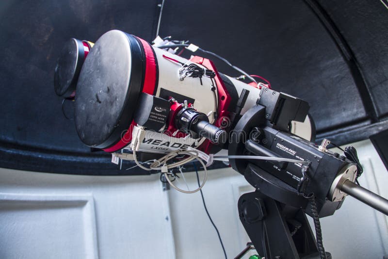 Astronomical Telescope Setup in an Observatory Editorial Photo - Image ...