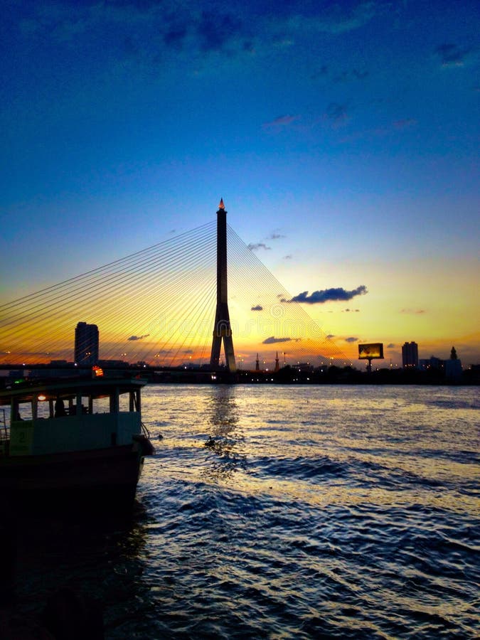 The only asymmetric bridge editorial image. Image of dawn - 51150890