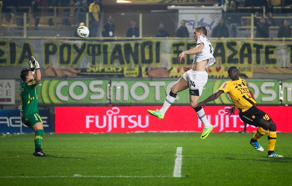 Athanasios Papazoglou Scores Editorial Photography - Image of outdoor, competitive: 22102472