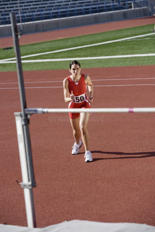 Athleten-Ready To Perform-Weitsprung Stockbild - Bild von athlet, aktiv ...