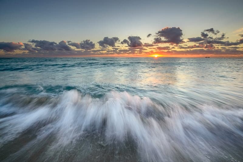 Atlantic Ocean at sunrise stock image. Image of beach - 29476713