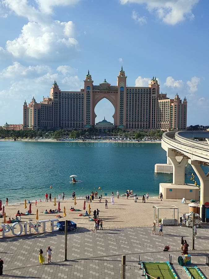 Atlantis hotel Dubai UAE editorial stock image. Image of atlantic ...