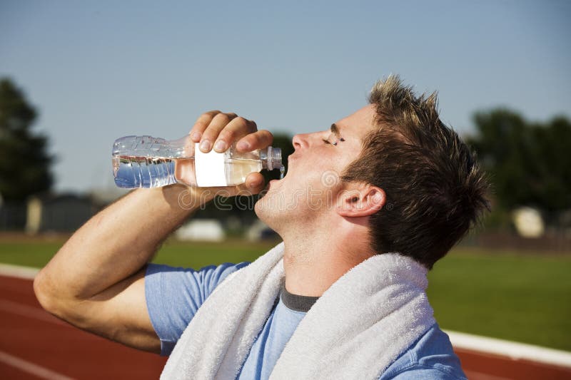 Atleta sediento imagen de archivo. Imagen de sediento - 35082919