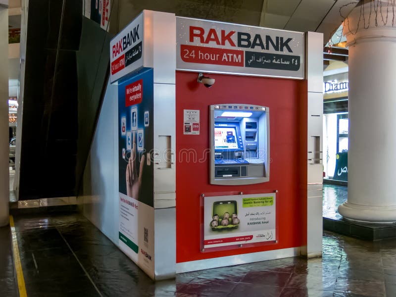 Atm-bankomat i Dubai redaktionell foto. Bild av emirat - 38354710