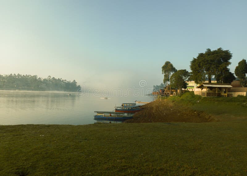 The Atmosphere of the Lake on a Cool Day Stock Photo - Image of cool ...