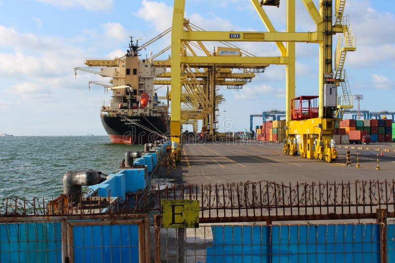 The Atmosphere of the Loading and Unloading of Containers at Tanjungmas ...