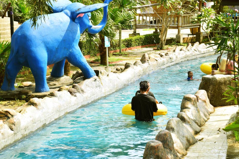 The Atmosphere of Sangkan Park is One of the Largest Water Parks in ...