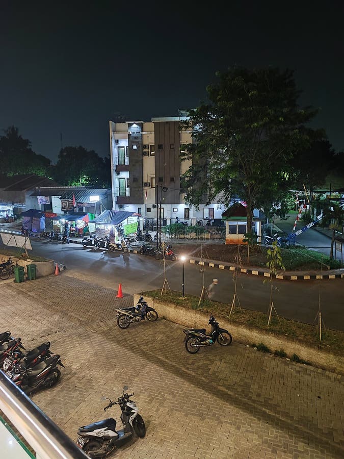 The Atmosphere of the Streets of Serpong at Night when I Get Home from ...