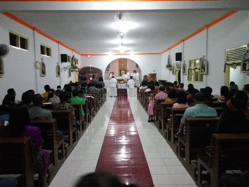 The Atmosphere of Worship in a Catholic Church. Editorial Image - Image ...
