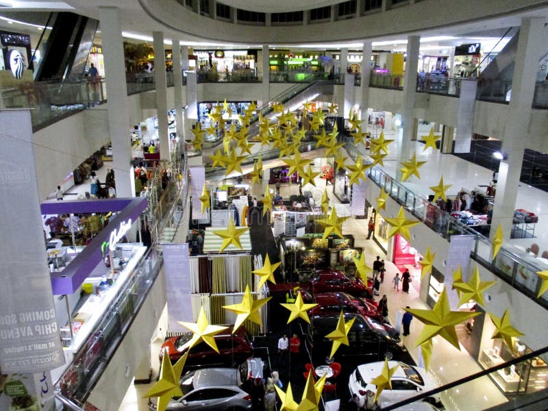 Atrium mall editorial stock image. Image of solo, star - 78138284