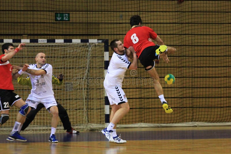 Tir En Suspension De Handball Photo éditorial - Image of vitesse ...