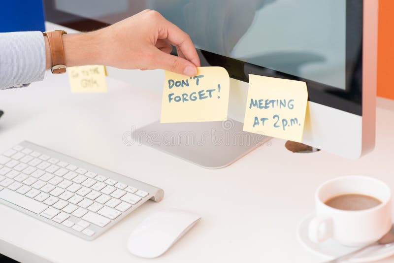 Promemoria adesivo immagine stock. Immagine di mano, funzionamento ...