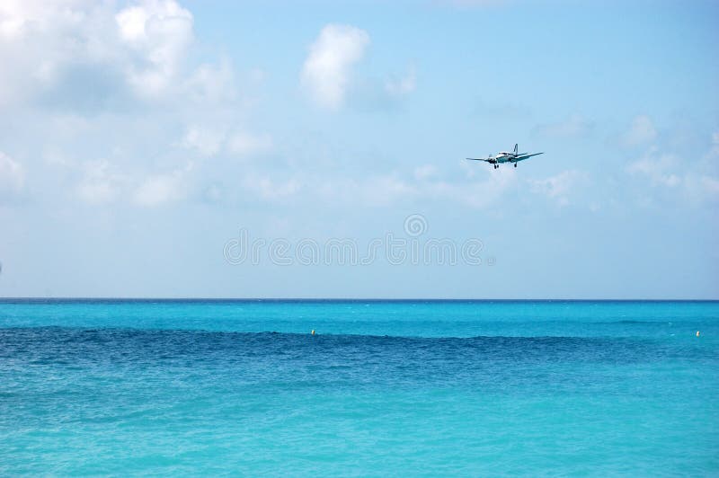 Hydravion Jumel De Loutre Chez Les Maldives Photo stock - Image du ...