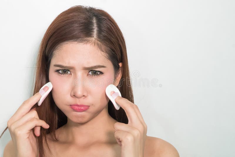 Attractive Asian Woman Using Puff To Apply Powder Stock Image - Image ...