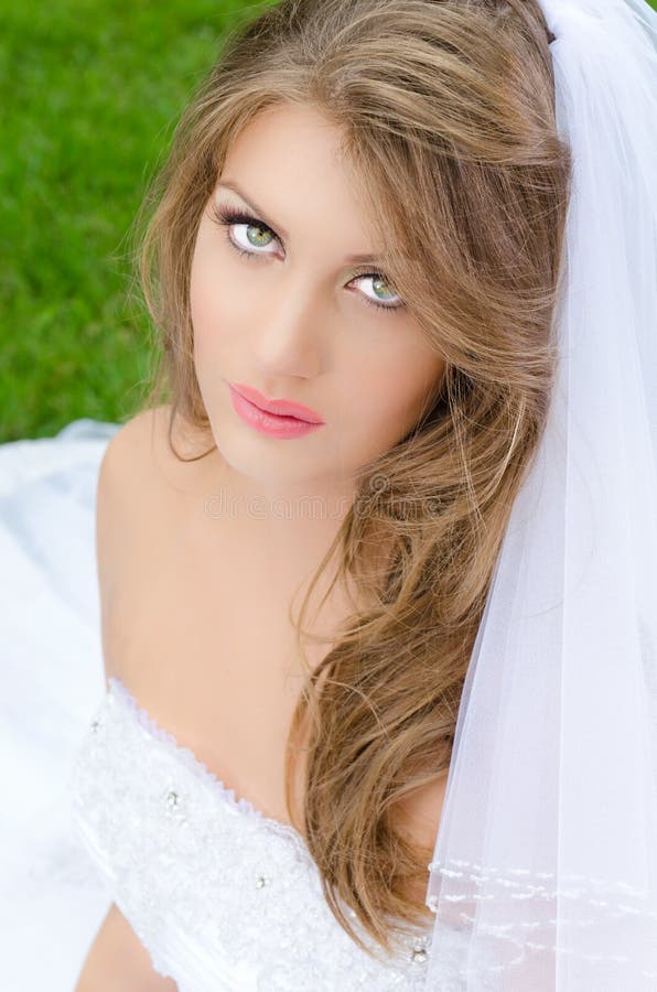 Attractive bride stock image. Image of luxury, elegance - 28033235