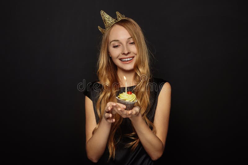 143 Woman Eat Crown Stock Photos - Free & Royalty-Free Stock Photos ...