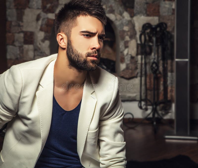 339,881 Man Indoor Photos - Free & Royalty-Free Stock Photos from ...