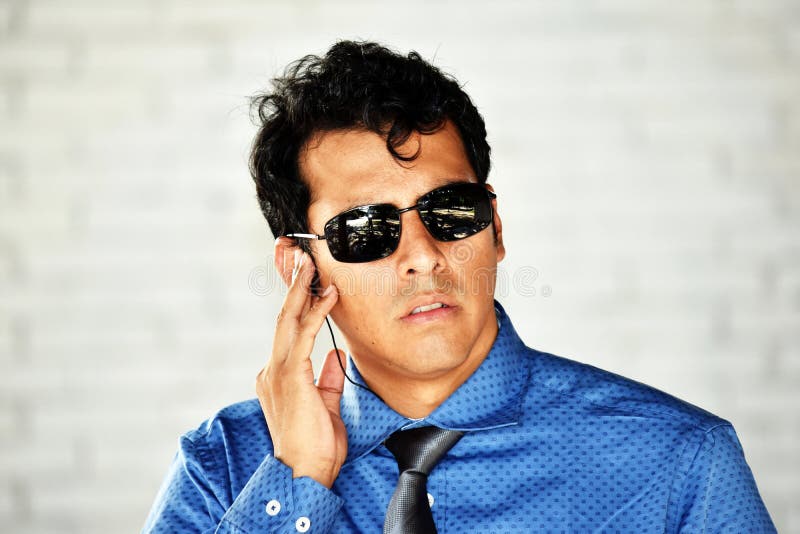 Fbi Security Guard Pointing Wearing Suit Stock Image - Image of ...