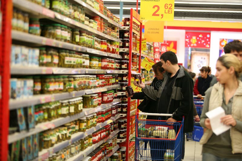 Au supermarché photographie éditorial. Image du consommation - 30332517