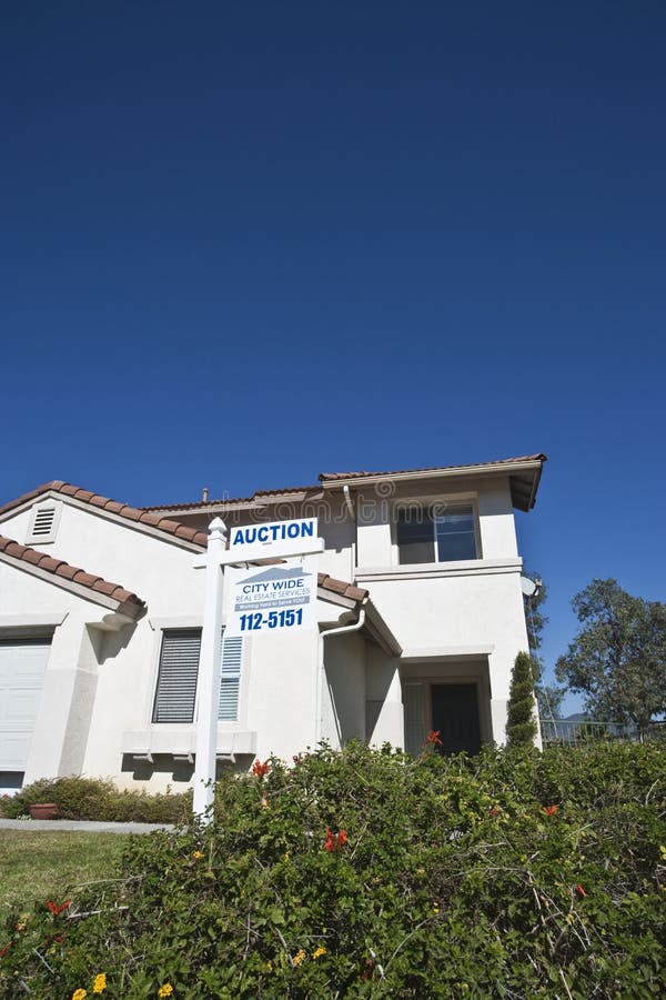 Auction Sign Outside House editorial photography. Image of financial ...