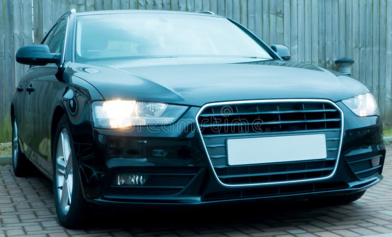 1,868 Fotos de Stock de Carro Luxuoso Preto No Fundo Preto - Fotos de Stock Gratuitas e Sem ...