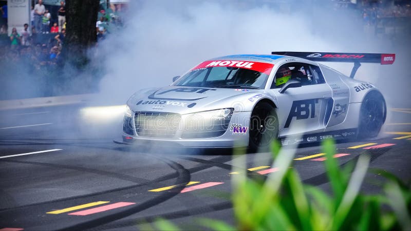 Audi R8 LMS Performing Stunts Editorial Photo - Image of donut, smoke ...