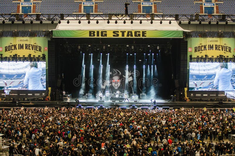 Audience, Band, Concert Picture. Image: 109886531