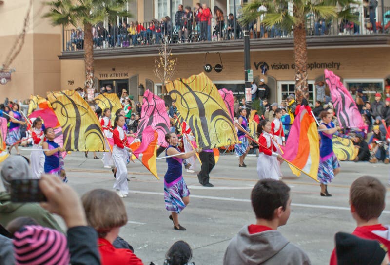 Audience Watching Flag Wavers in Rose Bowl Parade Editorial Photography ...
