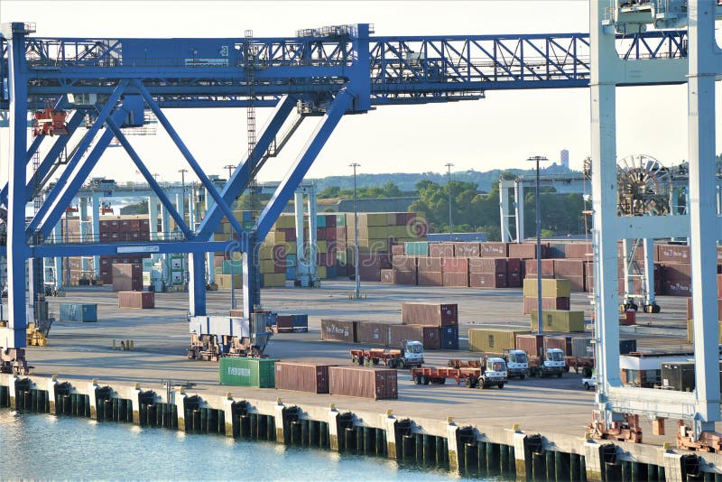 Carrier Overhangs Stock Photos - Free & Royalty-Free Stock Photos from ...