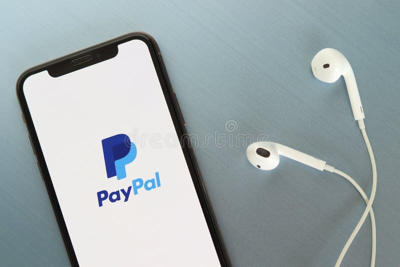 PayPal Application on Smartphone Screen Editorial Photography - Image ...