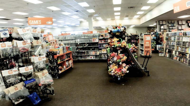 Second and Charles Retail Book Store Interior Displays Editorial Image ...
