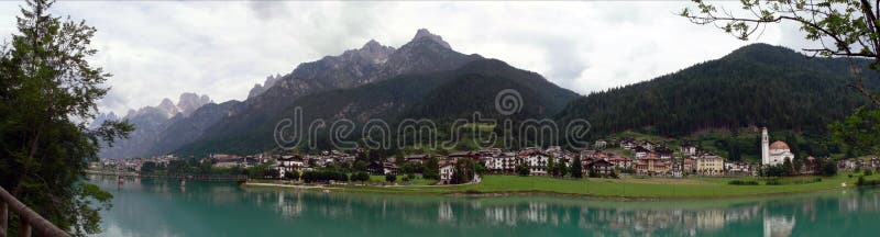 Auronzo Di Cadore with Lake Stock Image - Image of mountains, holiday ...