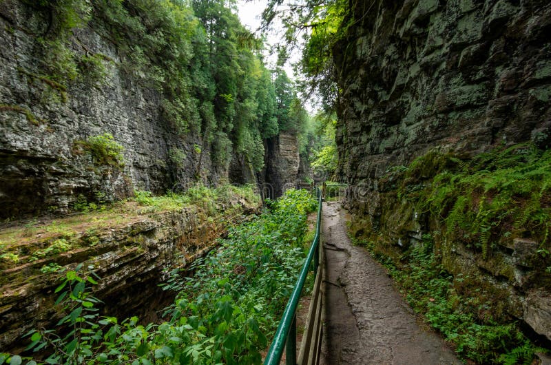 260 Chasm Walls Stock Photos - Free & Royalty-Free Stock Photos from ...