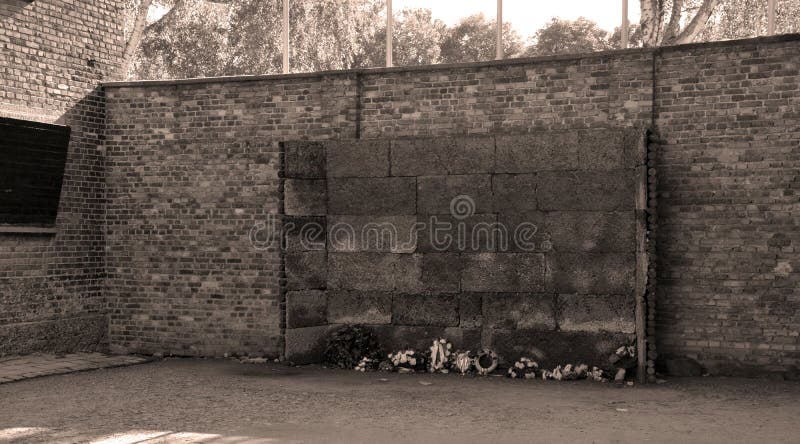 Auschwitz Concentration Camp Execution Wall Editorial Image - Image of ...