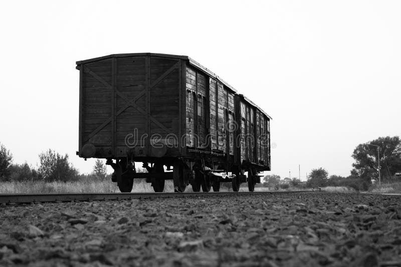 1,233,000+ Auschwitz train Free Stock Photos - StockFreeImages