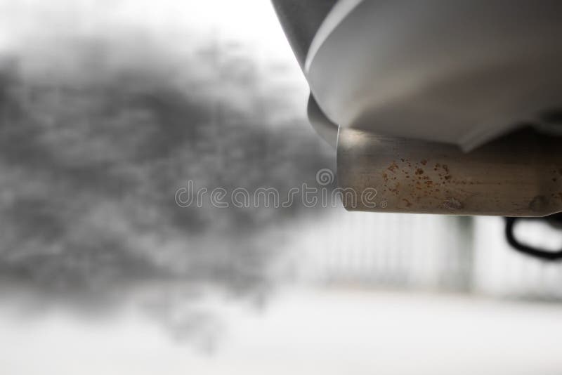 Auspuff Vom Schwarzen Auto, Luftverschmutzungskonzept Stockfoto - Bild ...