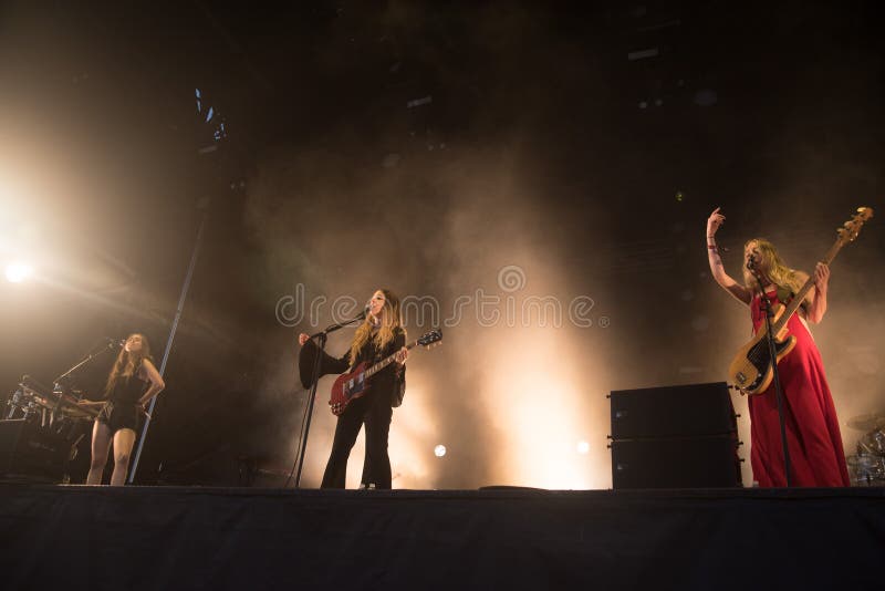 Haim in Concert at Austin City Limits Editorial Image - Image of band ...