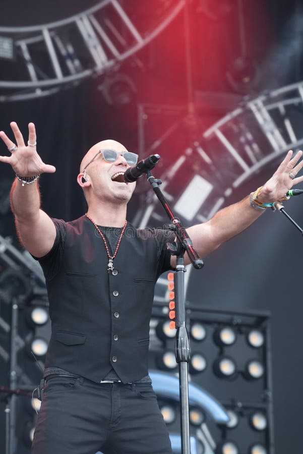 Live (Band) in Concert at Austin City Limits Editorial Photo - Image of ...