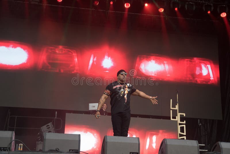 LL Cool J in Concert at Austin City Limits Editorial Photography ...