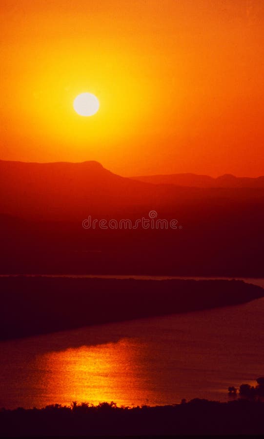 Australia: Sunset Over Cook-River in Queensland Stock Photo - Image of ...