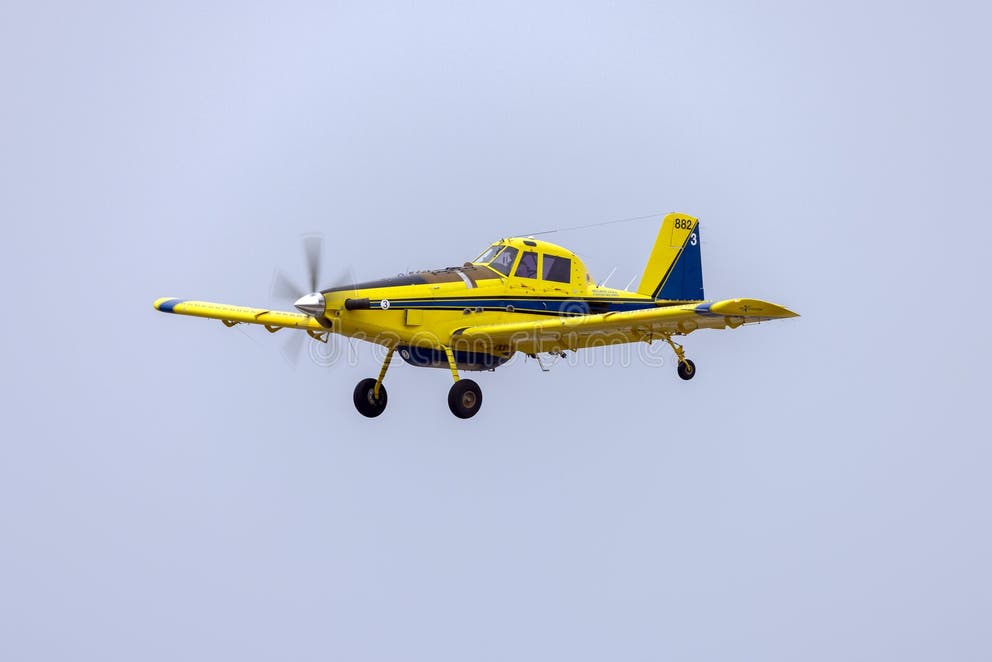 Australian Air Tractor Landing Editorial Photo - Image of crop ...