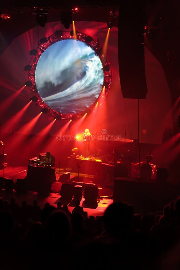 The Australian Pink Floyd editorial image. Image of stage - 20944000