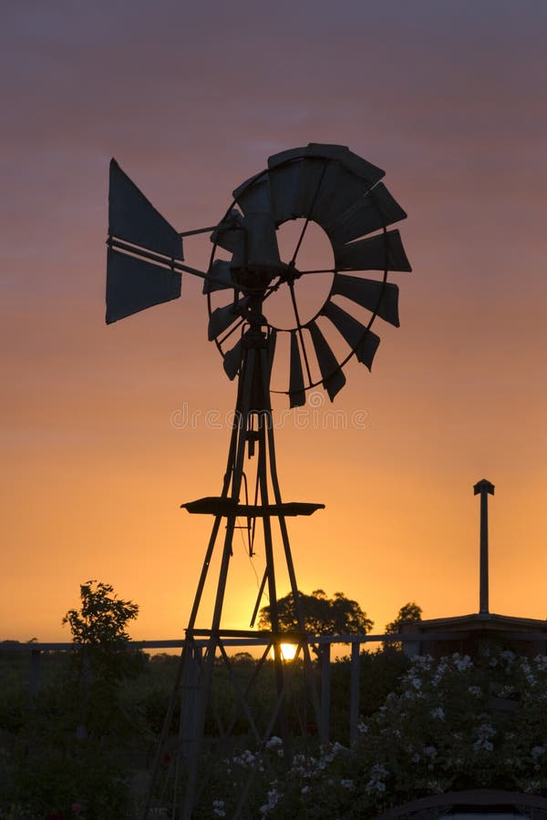 Australian windmill stock image. Image of sunset, fins - 34161333